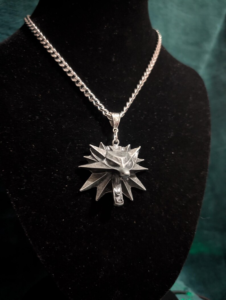 Witcher Medallion Necklace: School of the Wolf Pendant, Geralt Inspired ...