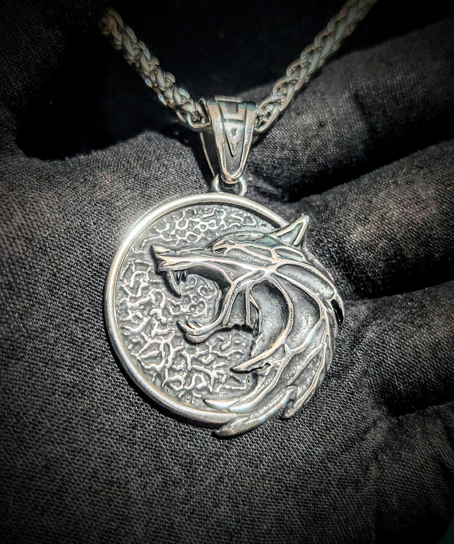 Witcher Medallion Necklace | Steel-tone School of the Wolf Pendant - Etsy