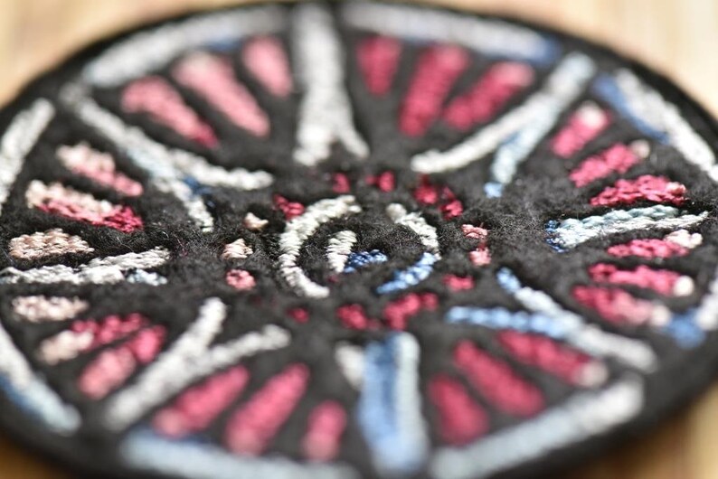 Hollow Knight Inspired Wayward Compass Charm Embroidered Patch - Etsy