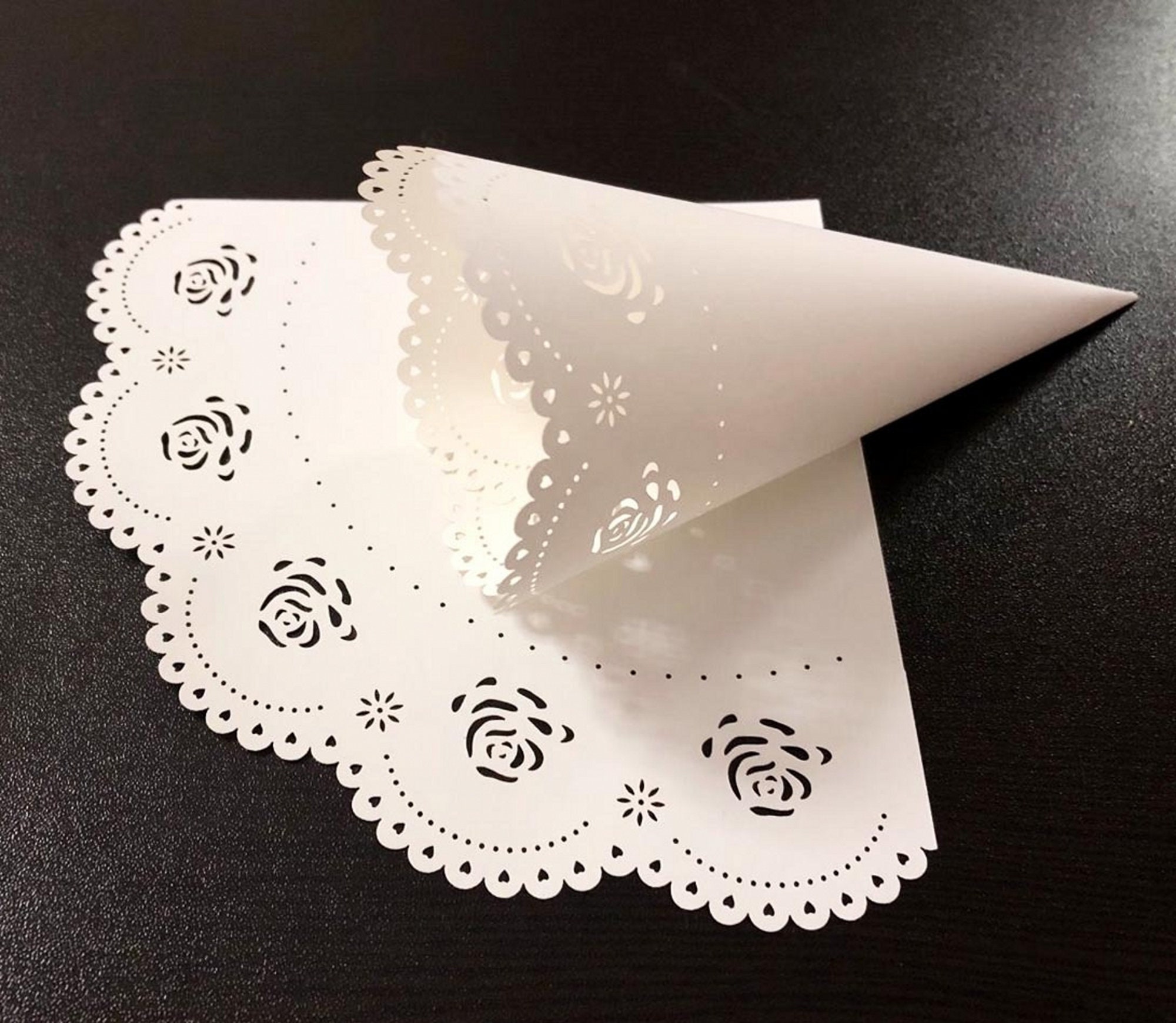 50 Pieces Lace Rose Confetti Cones Flower Fifelds for Wedding Party ...