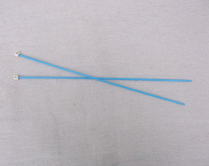 Blue Plastic Knitting Needles: US Size 5, 3.5mm, UK Size 9 - Etsy