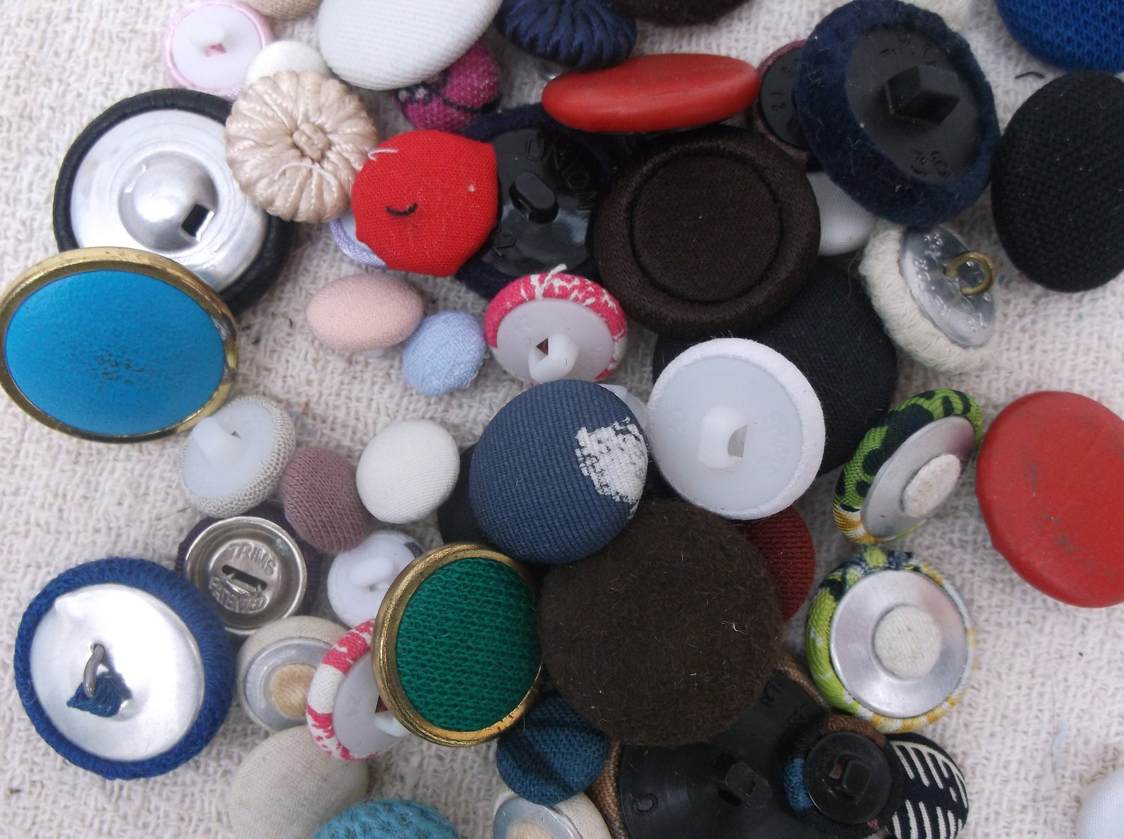 Fabric Covered Buttons, Shank Buttons, Mixed Bundle of Buttons, Cloth ...