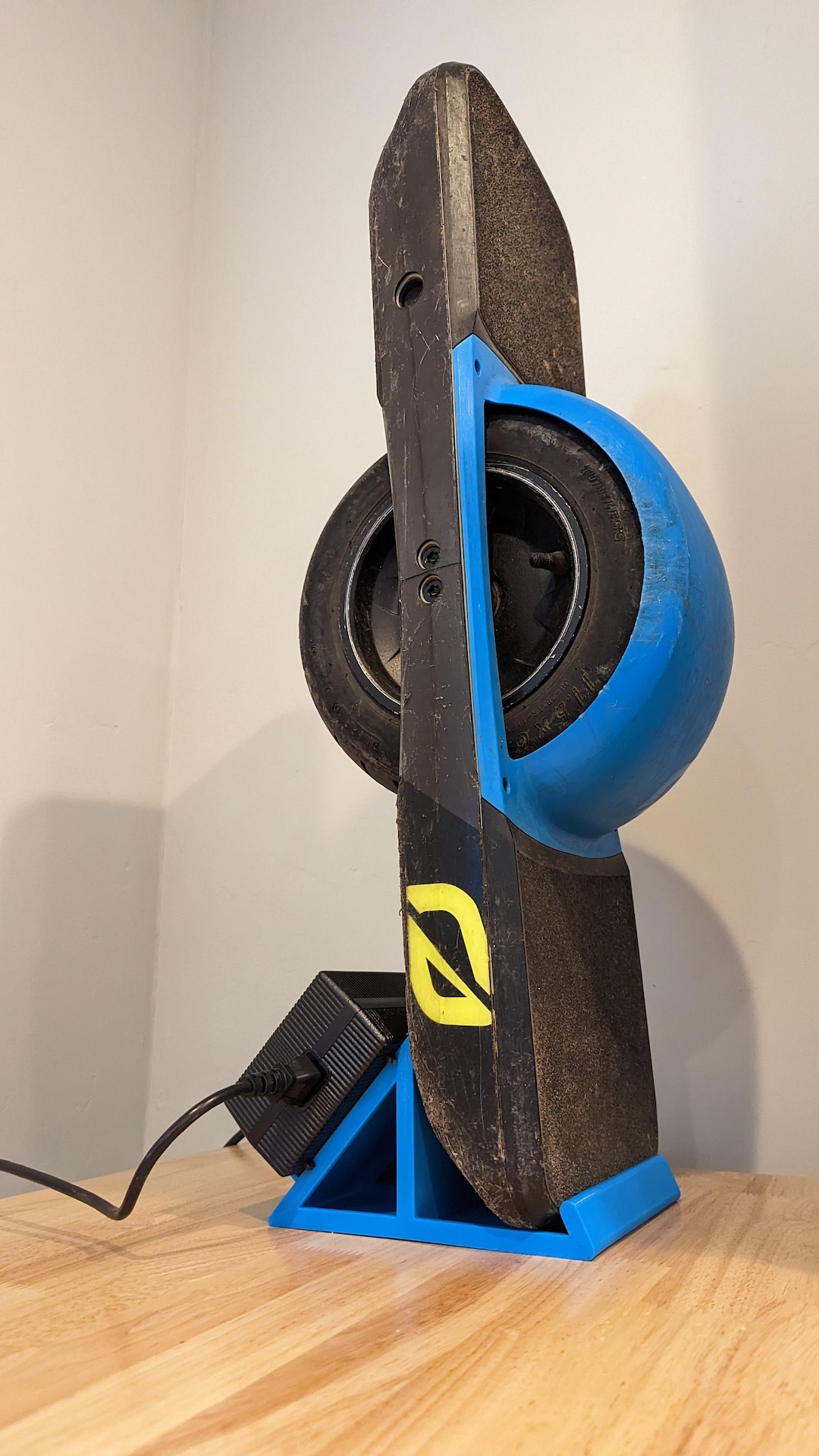 Onewheel Vertical Mount Stand | Space Saving Stand for One Wheel GT and ...
