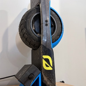 Onewheel Vertical Mount Stand | Space Saving Stand for One Wheel GT and ...