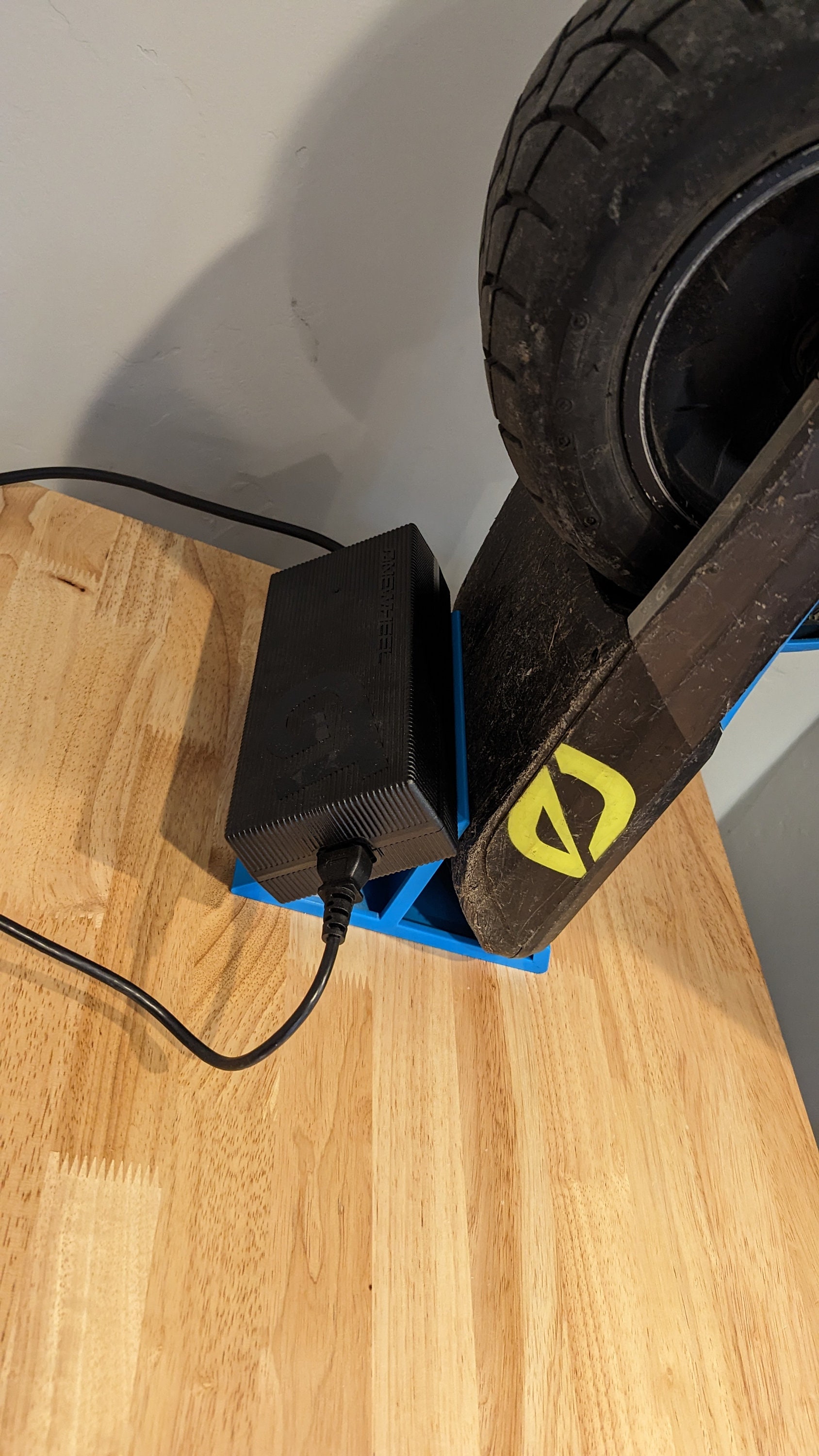 Onewheel Vertical Mount Stand | Space Saving Stand for One Wheel GT and ...