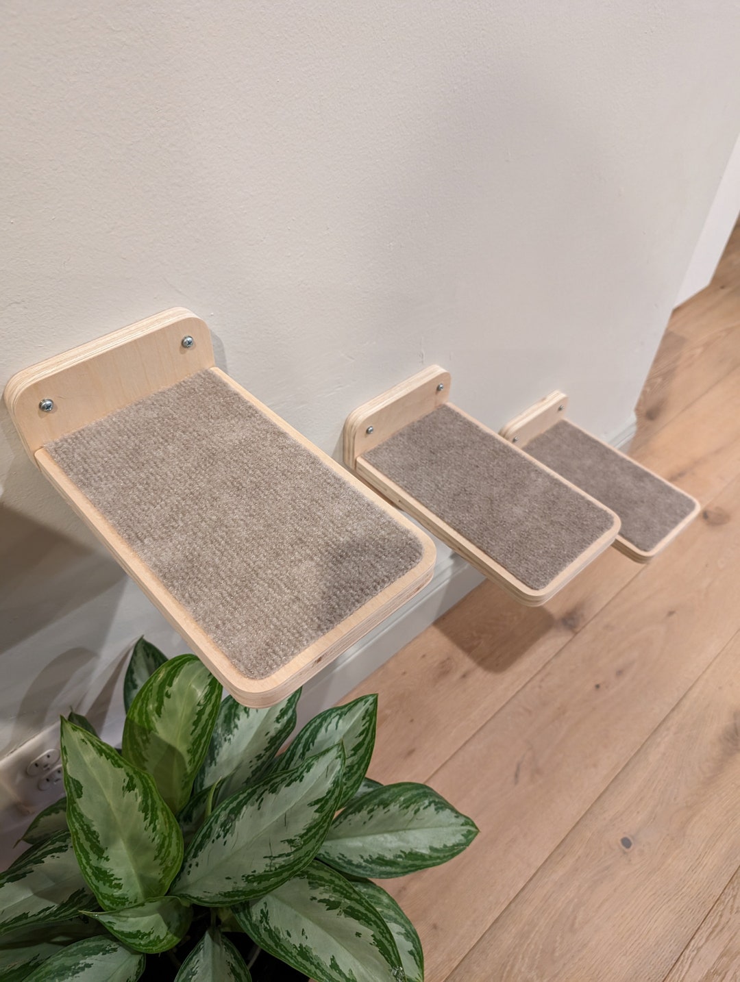 Cat Steps, Wall Mounted Cat Steps Pet Furniture. Contains Three (3 ...