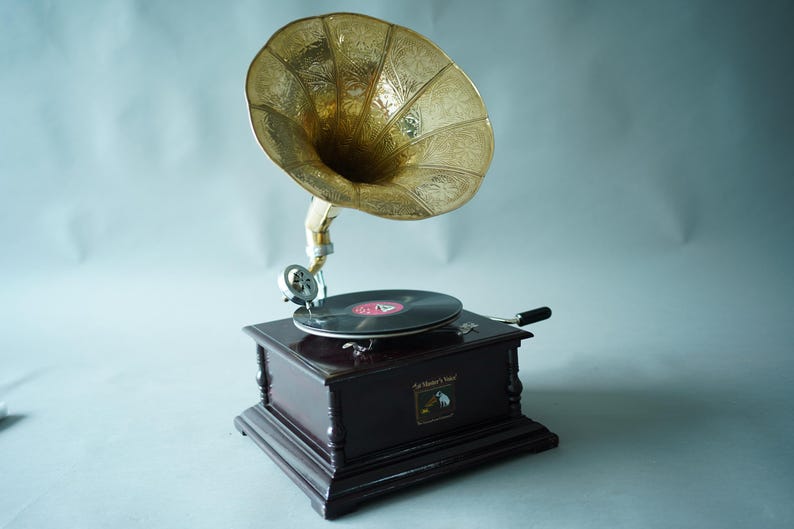Antique Style Gramophone: Working Shellac Record Player, Rustic Home ...