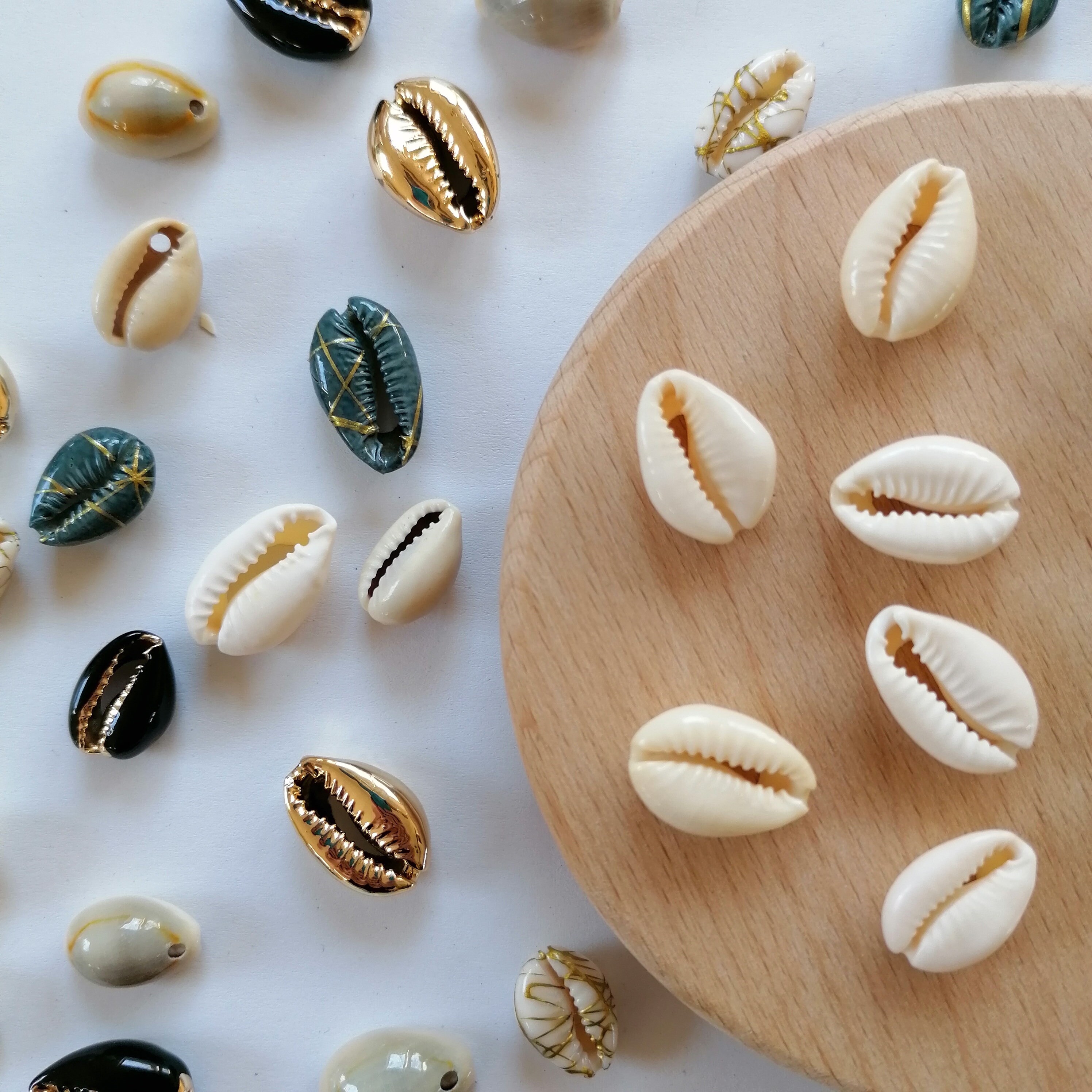 Kauri Muscheln in verschiedenen Farben Natur Schwarz Gold | Etsy