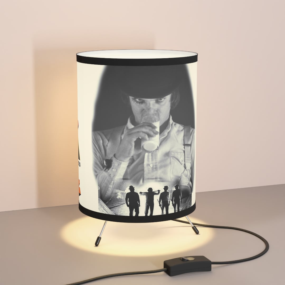 Vintage 70s Film Tripod Lamp, Iconic Film Art Lamp, Retro Cinema Decor ...