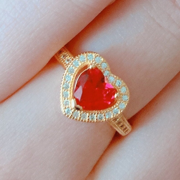 Gold Heart Ring - Etsy