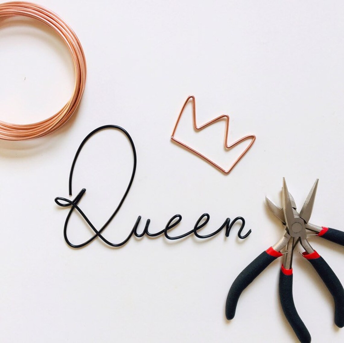 Queen With Crown Wire Word Art Phrase. Ideal for a Bedroom or Dressing ...