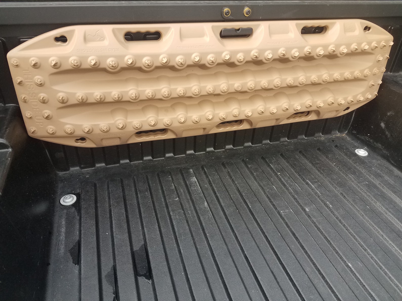 2016-2023 3rd Gen Tacoma Maxtrax Mkii Bed Mount for 2 Traction Boards ...
