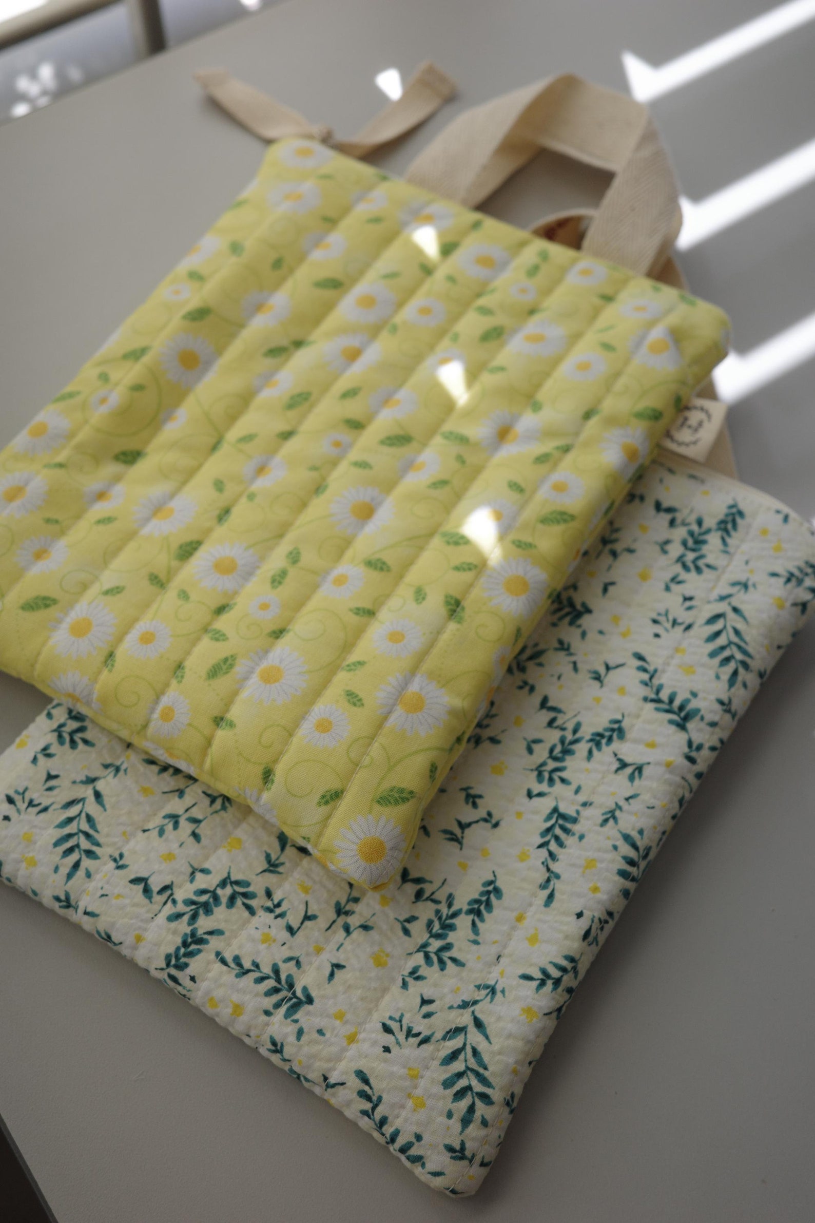 Flower Handle Mini iPad Bag - Etsy