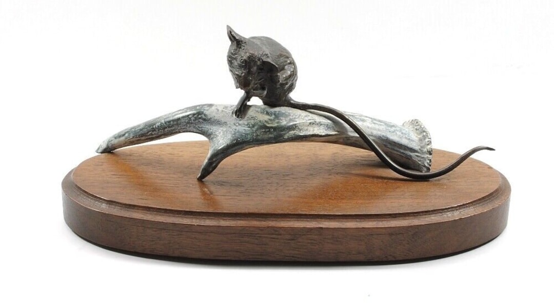 Original Bronze Field Mouse Sculpture Oak Base by Eugene Ray Sr - Etsy