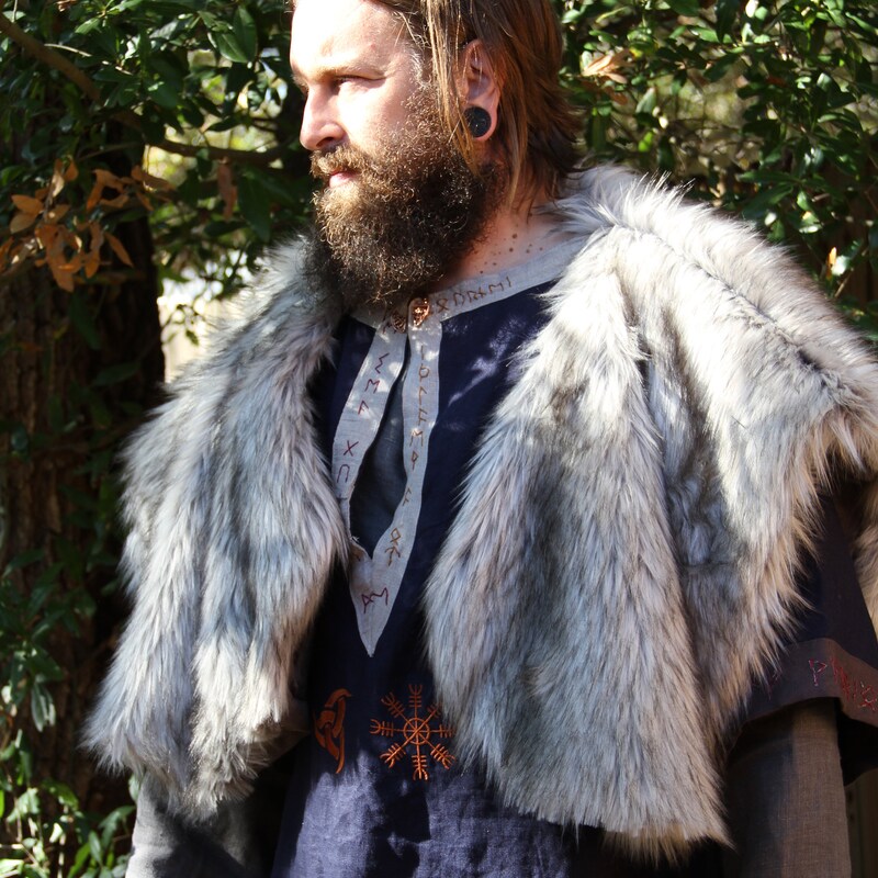 Viking Fur Mantle - Etsy