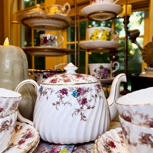 Minton Ancestral Tea Set - Teapot and 4 Cups With Saucers- Made in ...