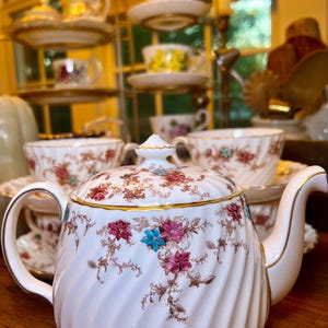 Minton Ancestral Tea Set - Teapot and 4 Cups With Saucers- Made in ...