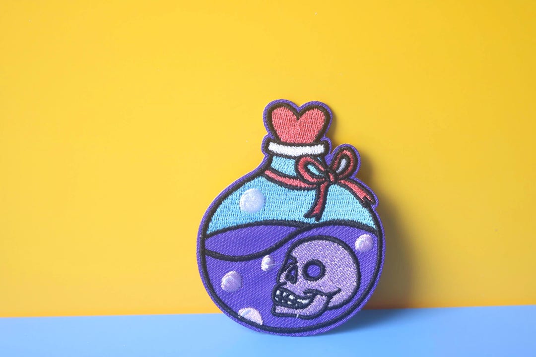 Skull Potion Bottle Iron-on Patch: Gothic Halloween Applique - Etsy