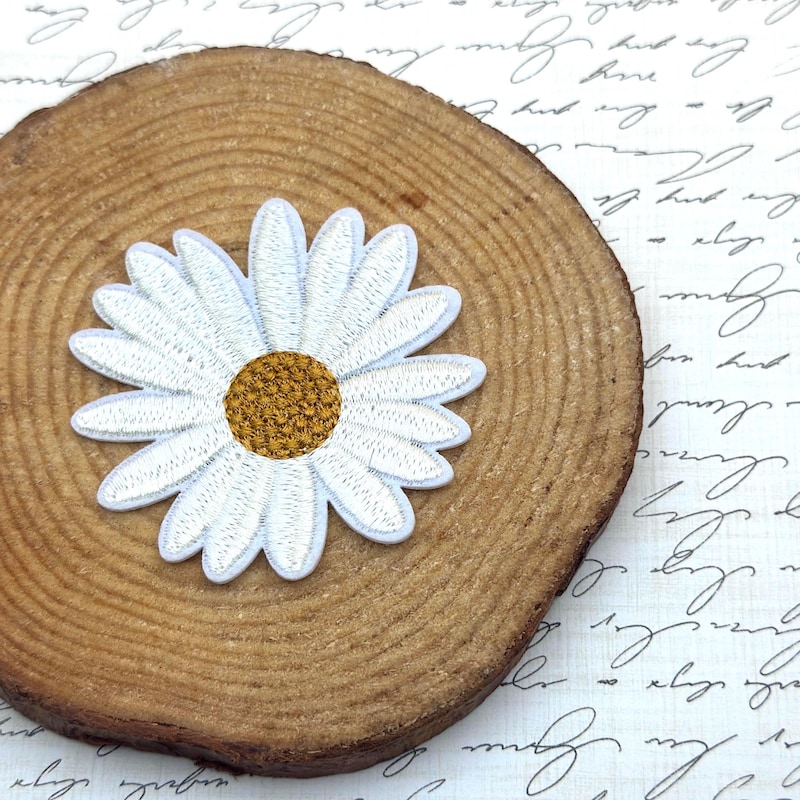 Embroidered Daisy Patches - Etsy