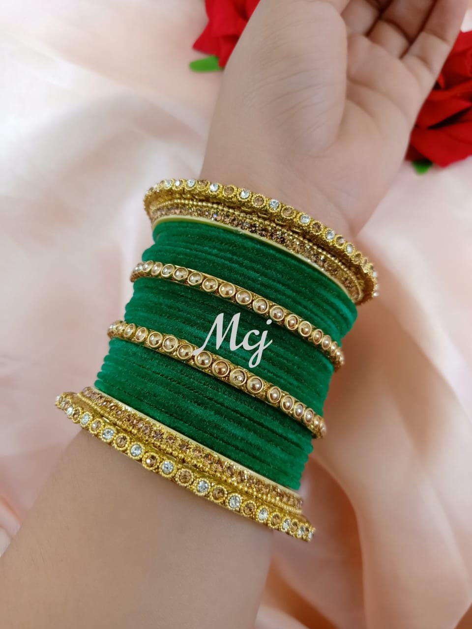 1 Pair bunch of velvet bangles with broad side kangan Bangles | Etsy