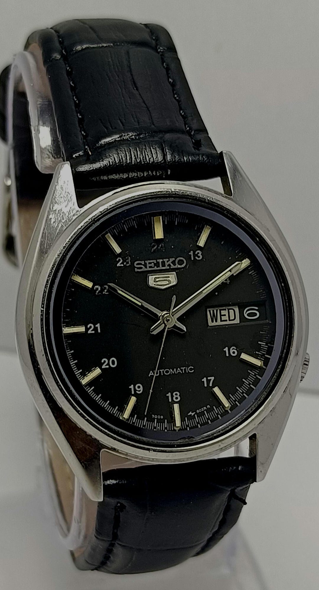 Seiko 5 Black Dial Day&date Automatic 7009 Back Japan Made Wrist Watch ...