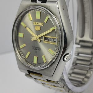 Seiko 5 Stick Indices Silver Dial Day&date Automatic Japan Made 7006 ...