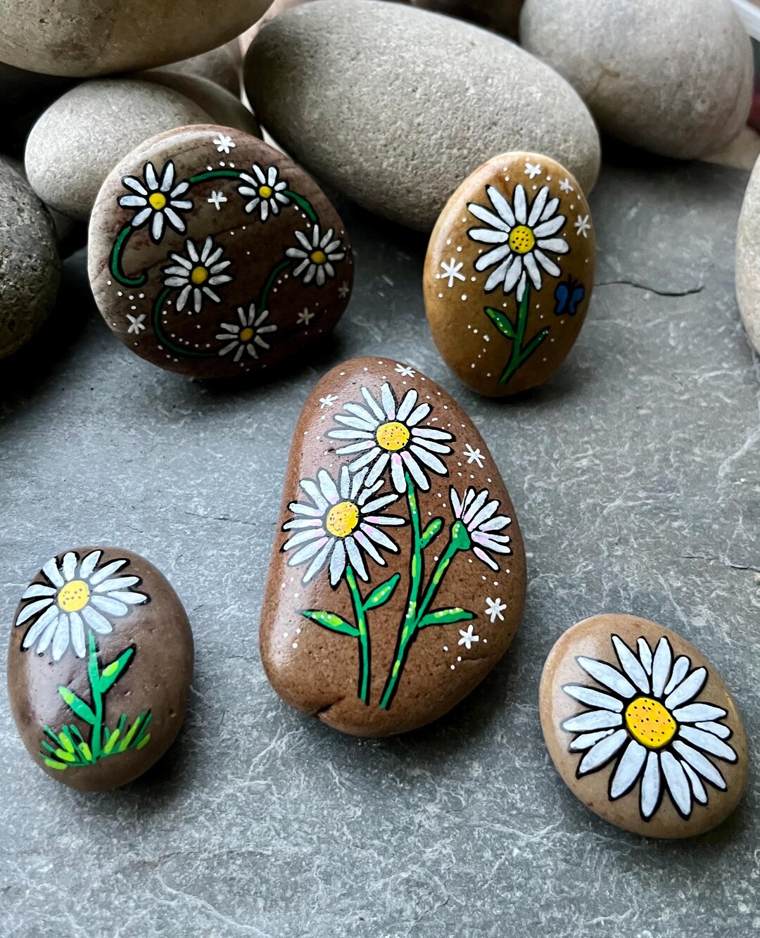 Daisy Design Rocks - Unique Gift Idea - Rock Painting - Pebble - Stone ...