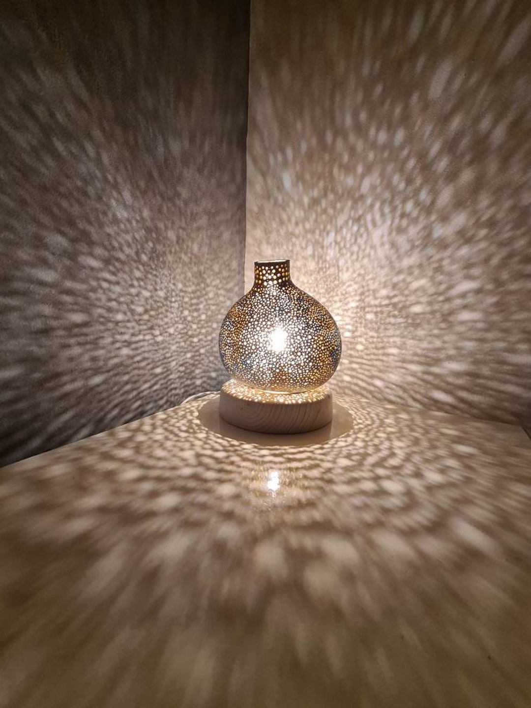 CHROMATIC Gourd Lamp, Handmade Lamp, Gourd Table Lamp, Personalized ...
