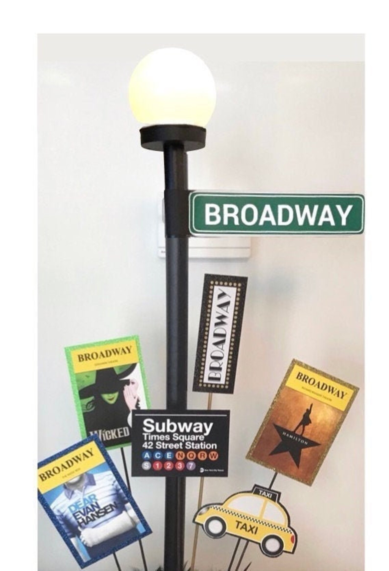 New York City NYC Centerpiece LED Lit Street Sign Lamp Post | Etsy