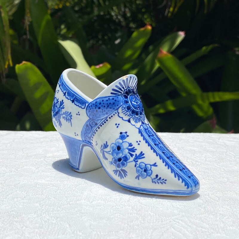 Delft Shoe - Etsy