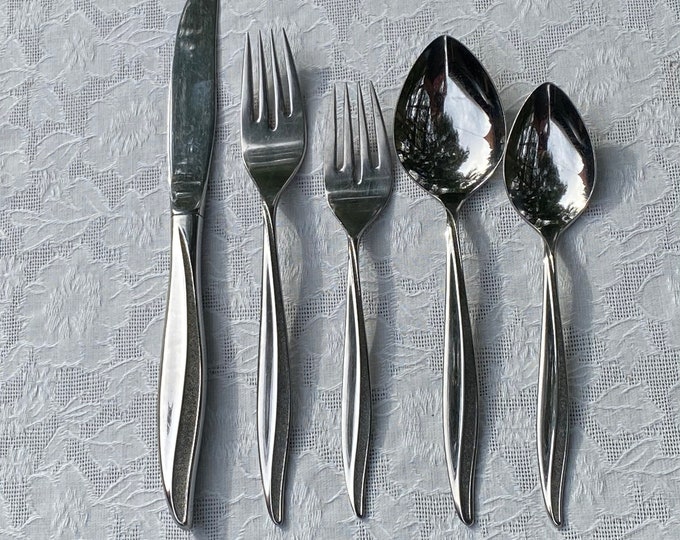 Oneida Textura Deluxe Stainless Steel Flatware Service for Eight - 51 ...