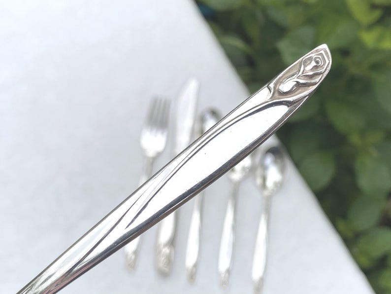 Vintage Anniversary Rose 1962 Silverplate Flatware 28 Piece Service for ...