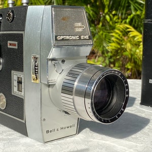 Vintage Bell & Howell 8mm Movie Camera With Original Leather Case ...