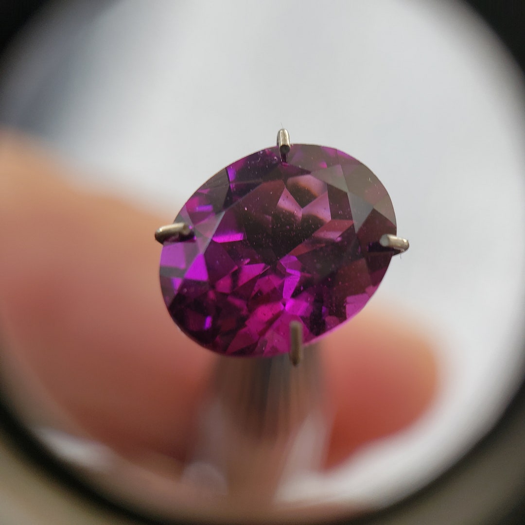 The Royalty Gem - ( Oval 2.96 Cts Purple Pyrope-almandine Garnet From ...