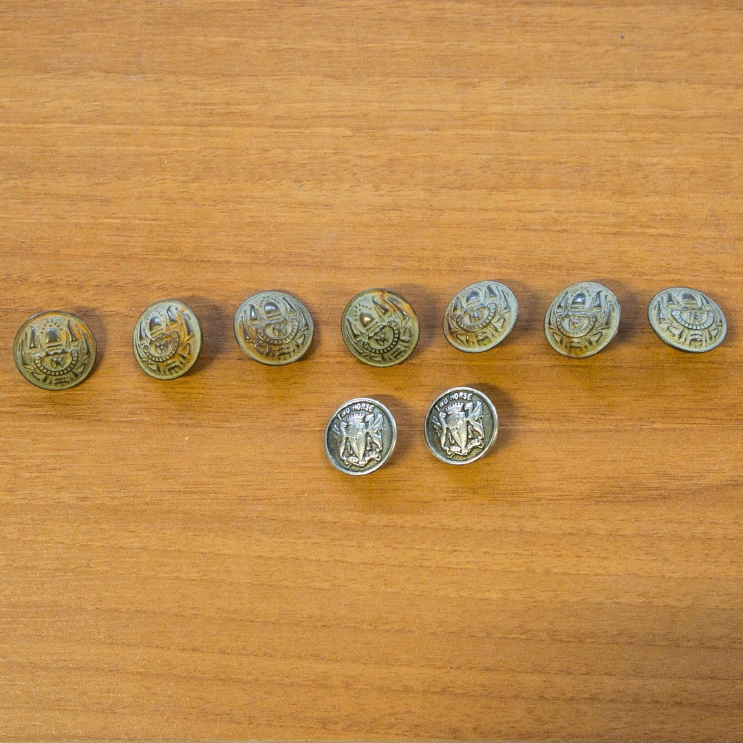 Vintage Brass Tone Buttons, Coat of Arms Design, Set of 9 - Etsy