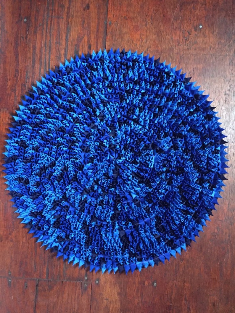 Circular Amish Fabric Rug, Handmade in Ohio's Amish Country - Etsy