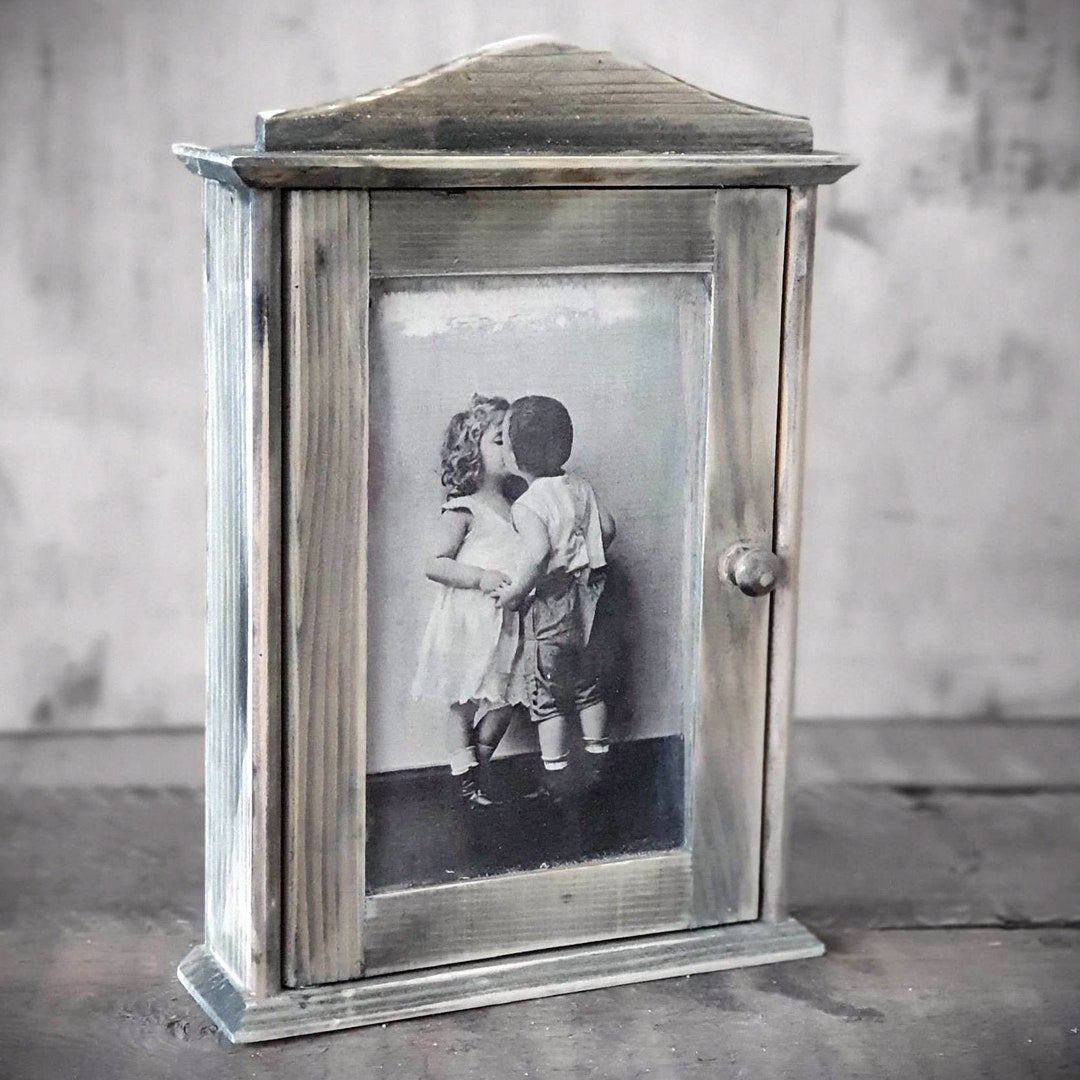 Vintage Key Box With 6 Hooks - Etsy