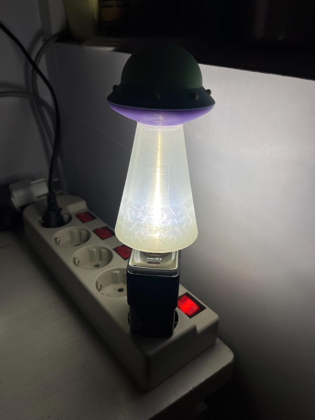 UFO Light Beam Lamp USB Wall Night Light Plug 3D Print - Etsy