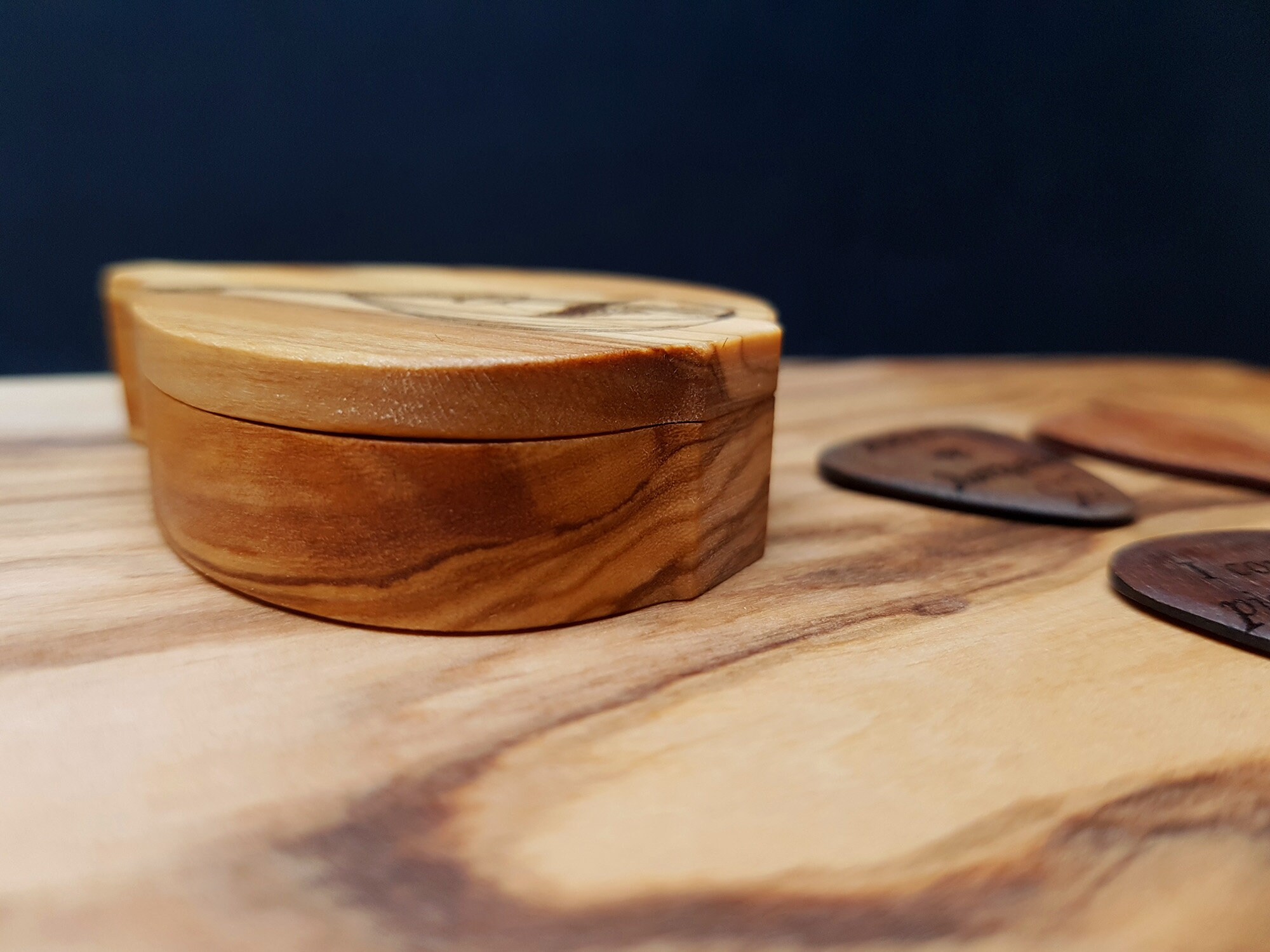 Personalized Olive Wood Mandolin Pick Holder, Handmade Plectrum - Etsy