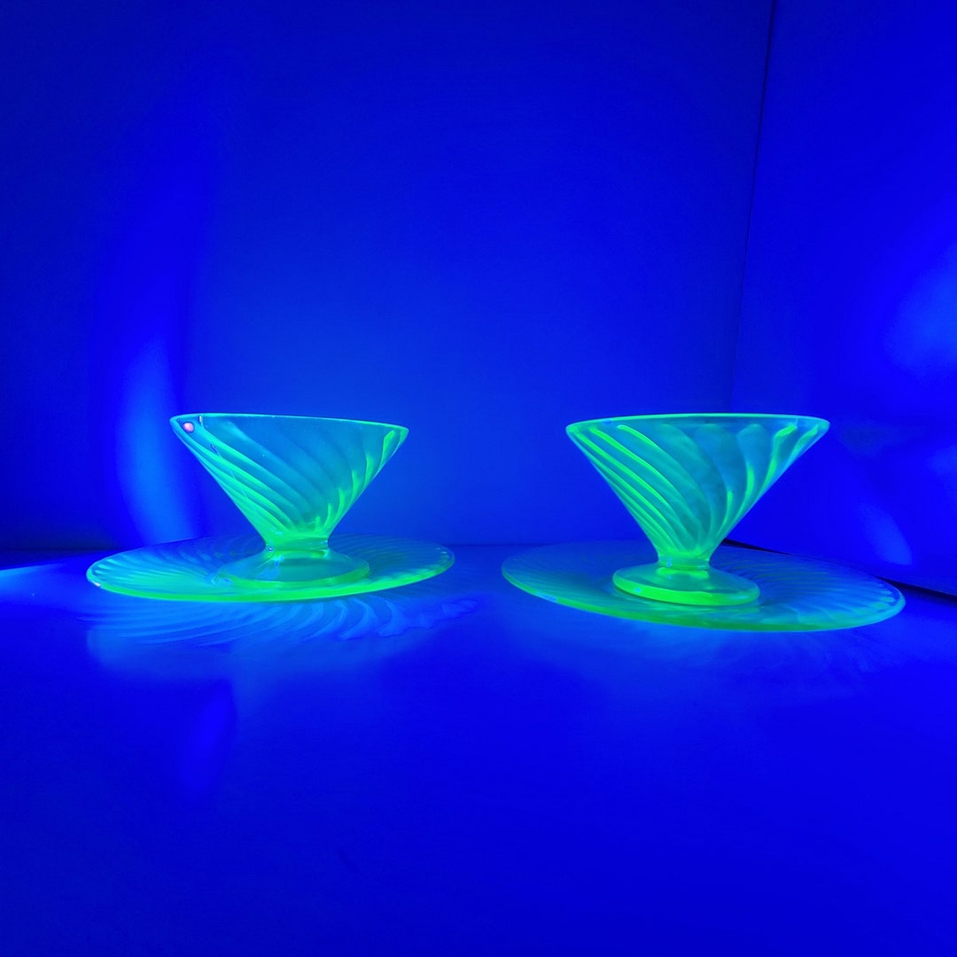 Uranium Green Glass Sundae Glasses With Saucers Set of Two Federal ...