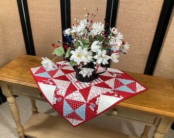 Quilted Lella Boutique 'old Glory' Expanding Star Table Topper ...