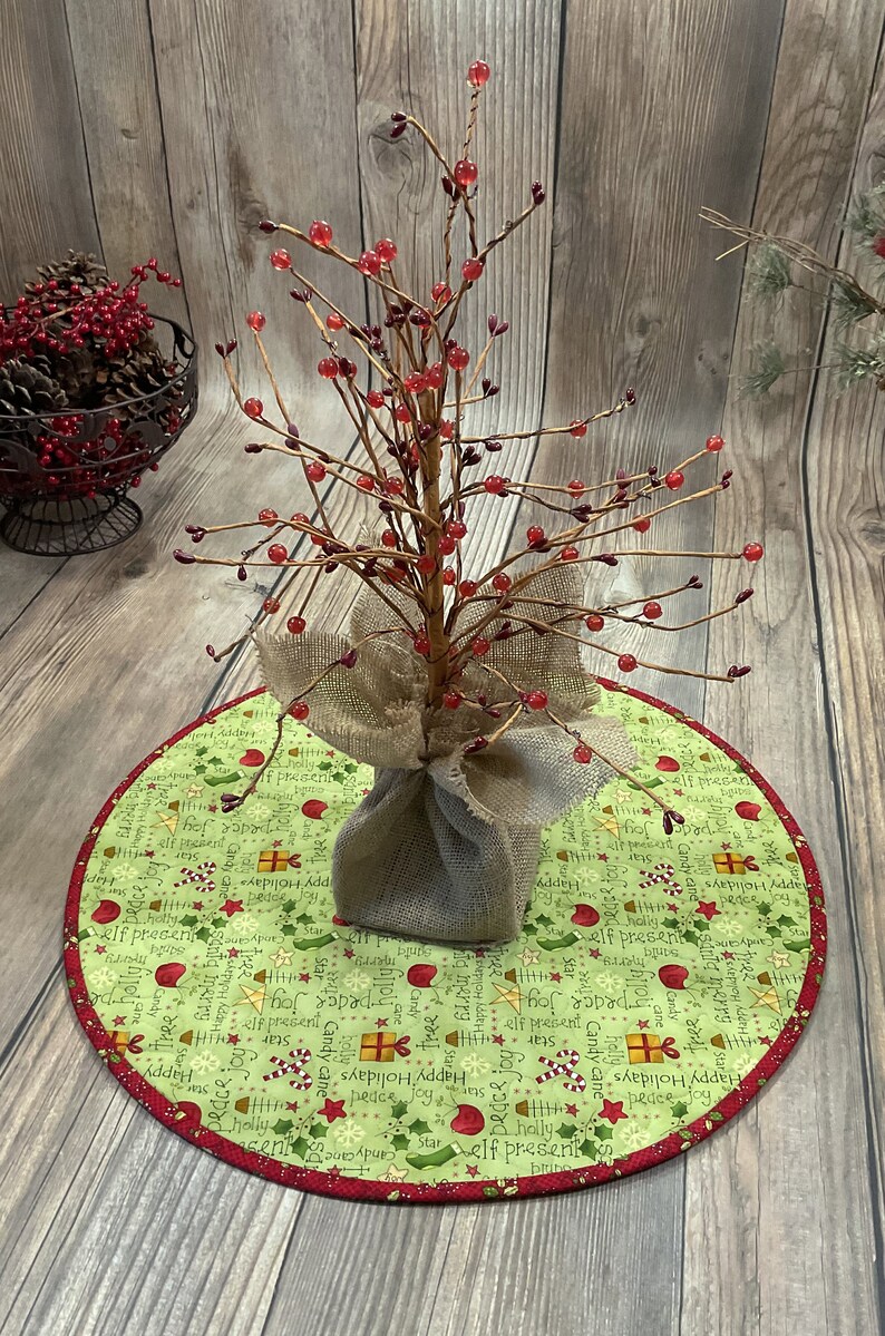 Circular Quilted Reversible Table Topper Centerpiece - Etsy