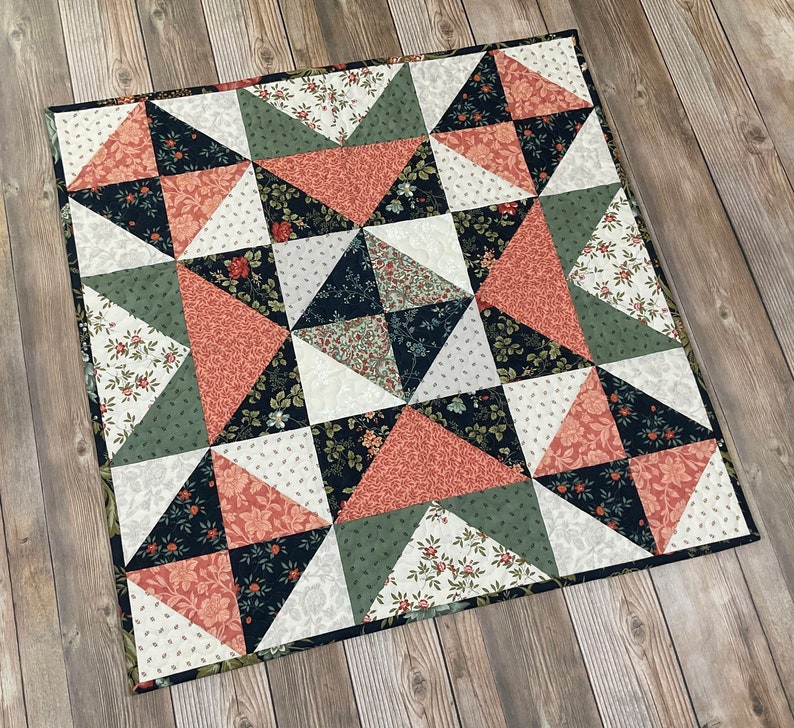 Expanding Star Rendezvous Quilted Table Topper / Wallhanging - Etsy