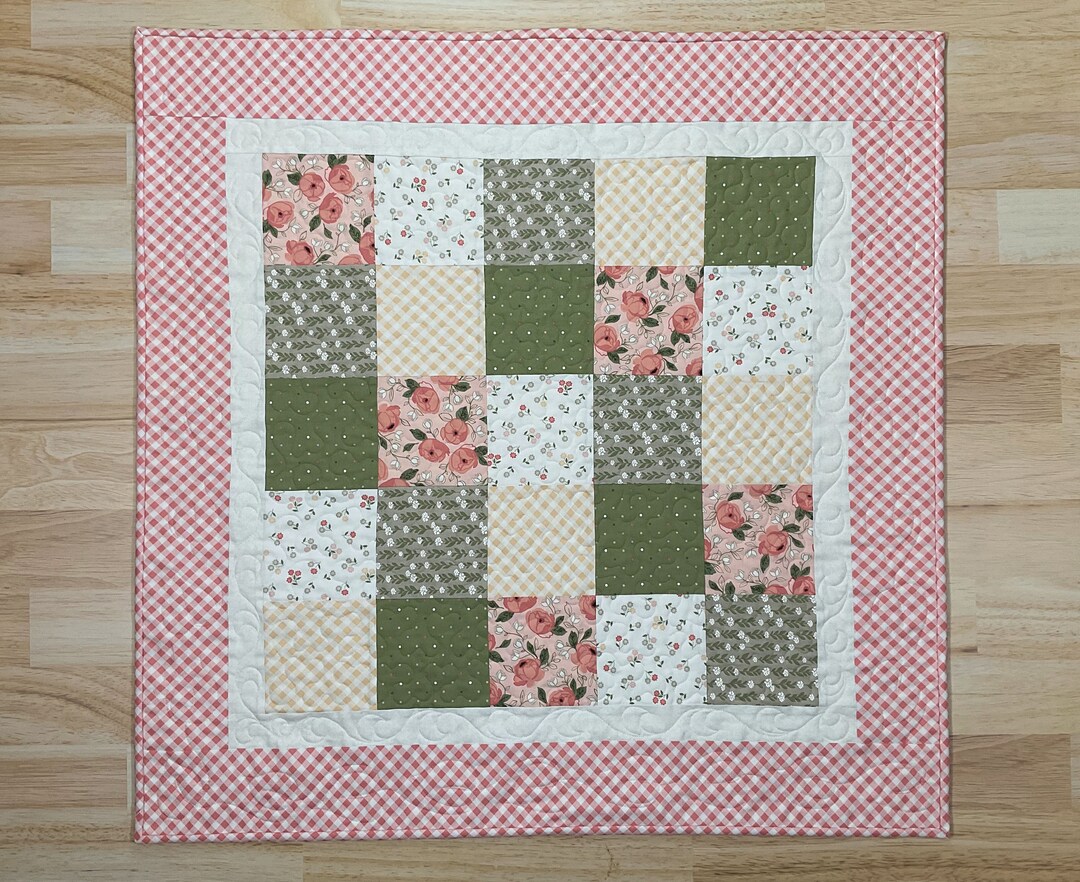 Quilted Country Rose Take Five Table Topper / Wallhanging, Pink and ...