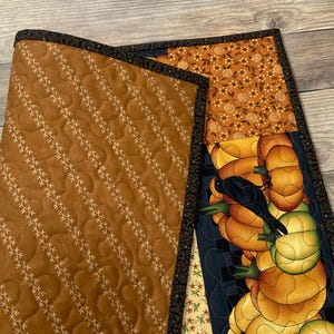 Quilted Cavalier Crows and Pumpkins Table Topper, 20" Square - Etsy