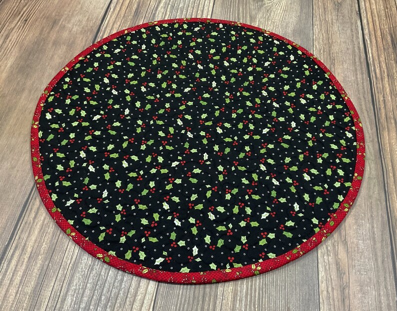 Circular Quilted Reversible Table Topper Centerpiece - Etsy