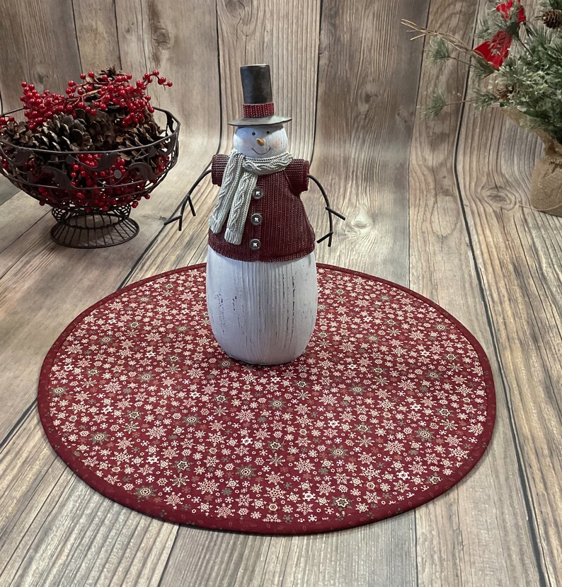 Circular Quilted Reversible Table Topper Centerpiece - Etsy