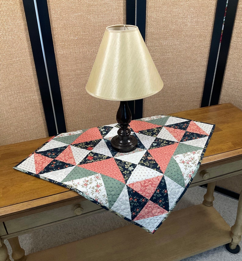 Expanding Star Rendezvous Quilted Table Topper / Wallhanging - Etsy