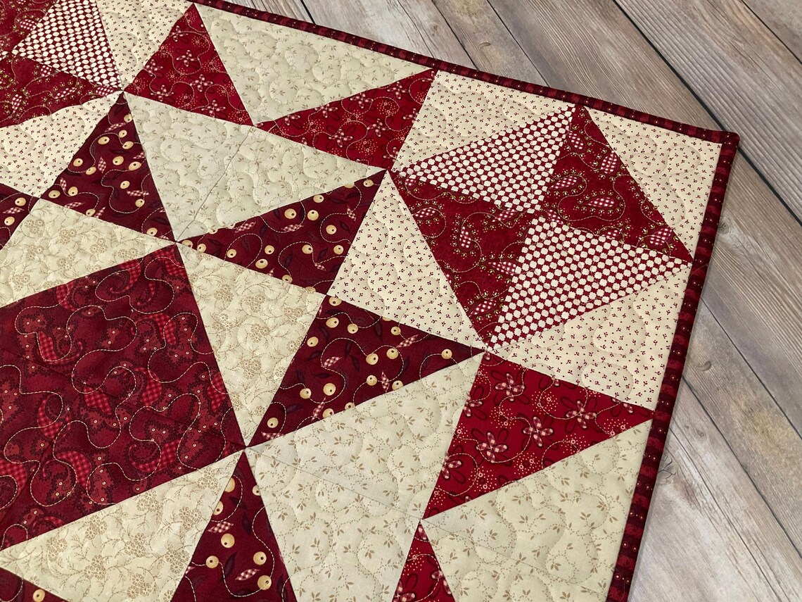 Quilted Expanding Star "garnets and Ginghams" Table Topper ...