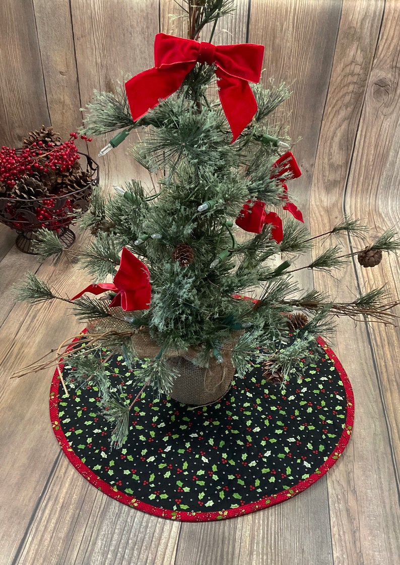 Circular Quilted Reversible Table Topper Centerpiece - Etsy